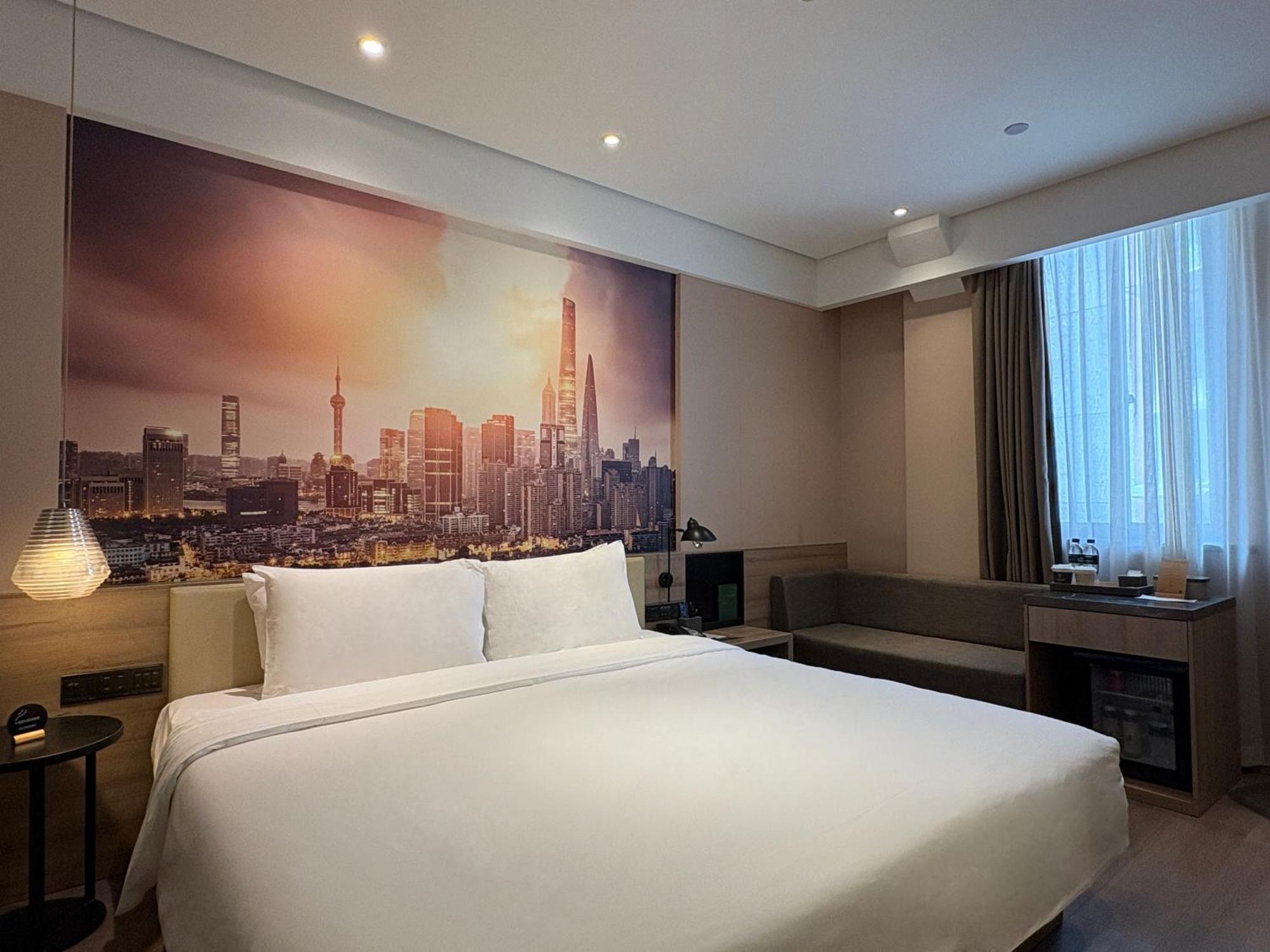 ATOUR HOTEL SHANGHAI THE OLD BUND PIER | ⋆⋆⋆⋆ | CHINA | SEASON DEALS ...